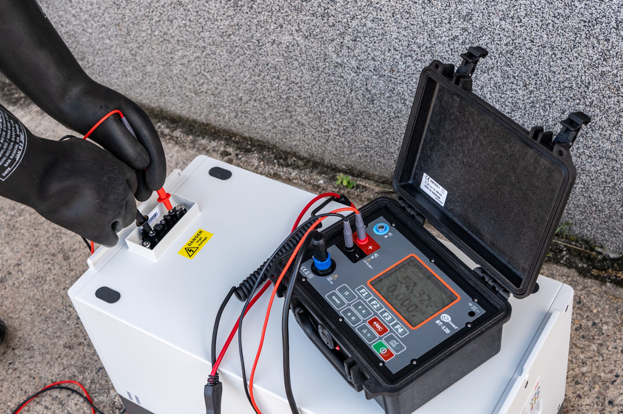 Maintain batteries in a good condition with the Sonel BT-120 tester ...