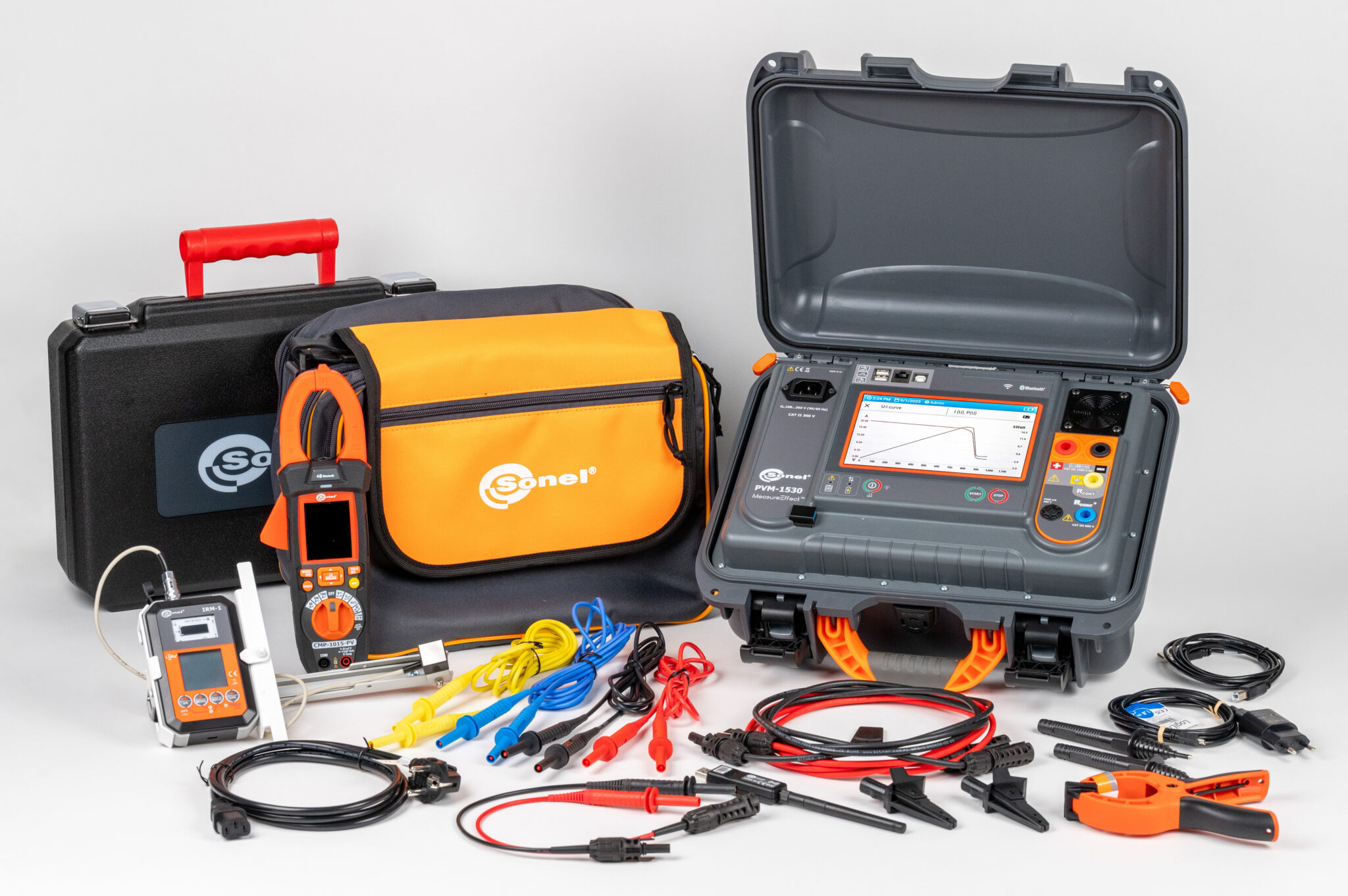 Professional measurements of PV systems up to 1500V with Sonel PVM-1530 ...